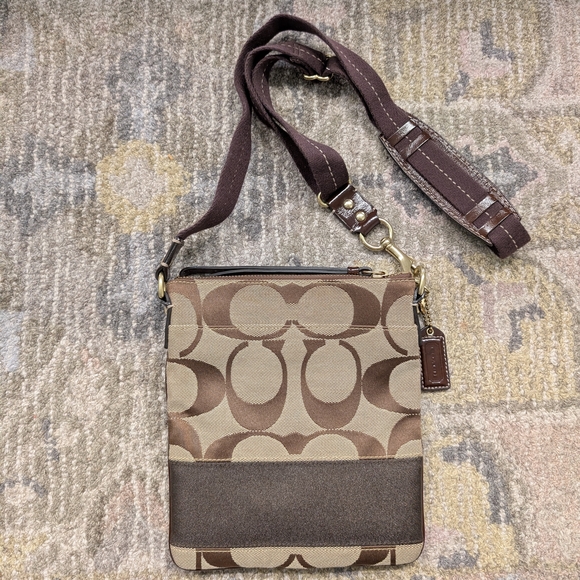 Coach | Bags | Coach Brown Signature Top Zip Crossbody Swingpack Bag ...